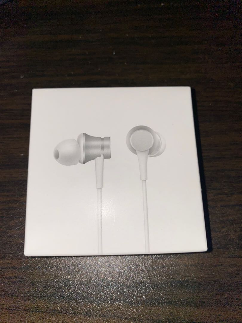 Xiaomi Mi In-Ear Headphones Basic Piston Earphone, Audio, Headphones ...
