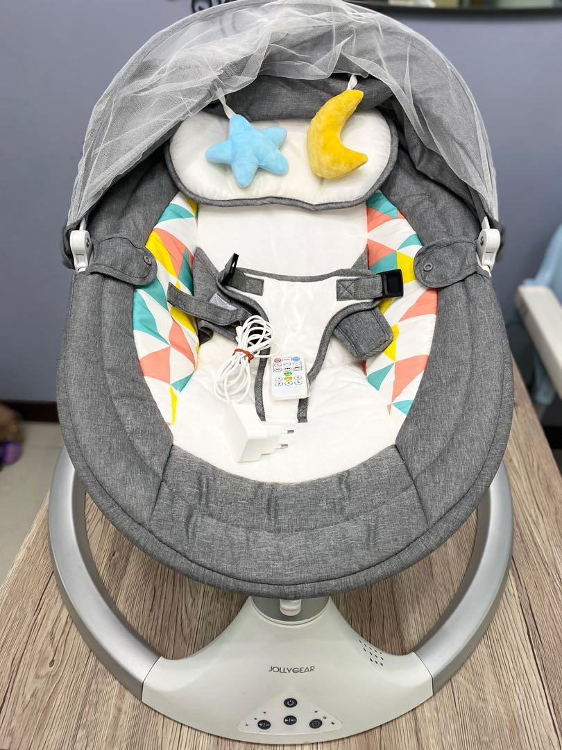 BABY AUTO SWING ROCKER, Babies & Kids, Infant Playtime on Carousell