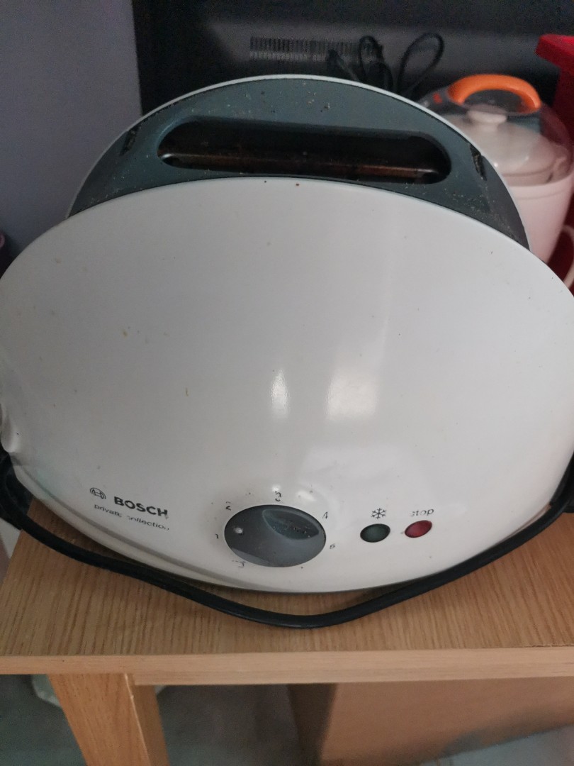 FREE bosch toaster used, TV & Home Appliances, Kitchen Appliances ...