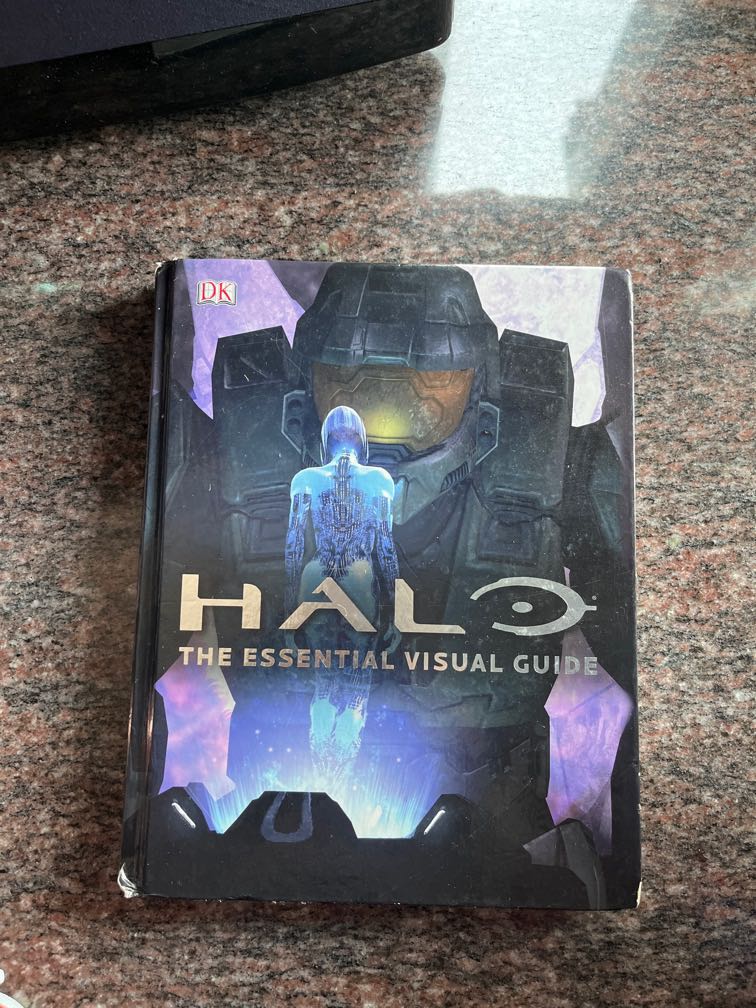 Halo essential visual guide, 興趣及遊戲, 書本 & 文具, 雜誌及其他 - Carousell