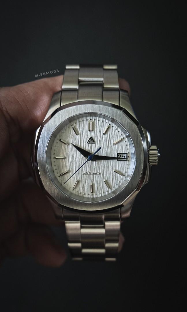 (PO) Seiko Mod SKX Nautilus White Birch Dial, Luxury, Watches on Carousell