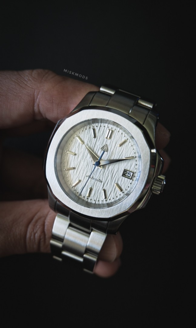 (PO) Seiko Mod SKX Nautilus White Birch Dial, Luxury, Watches on Carousell