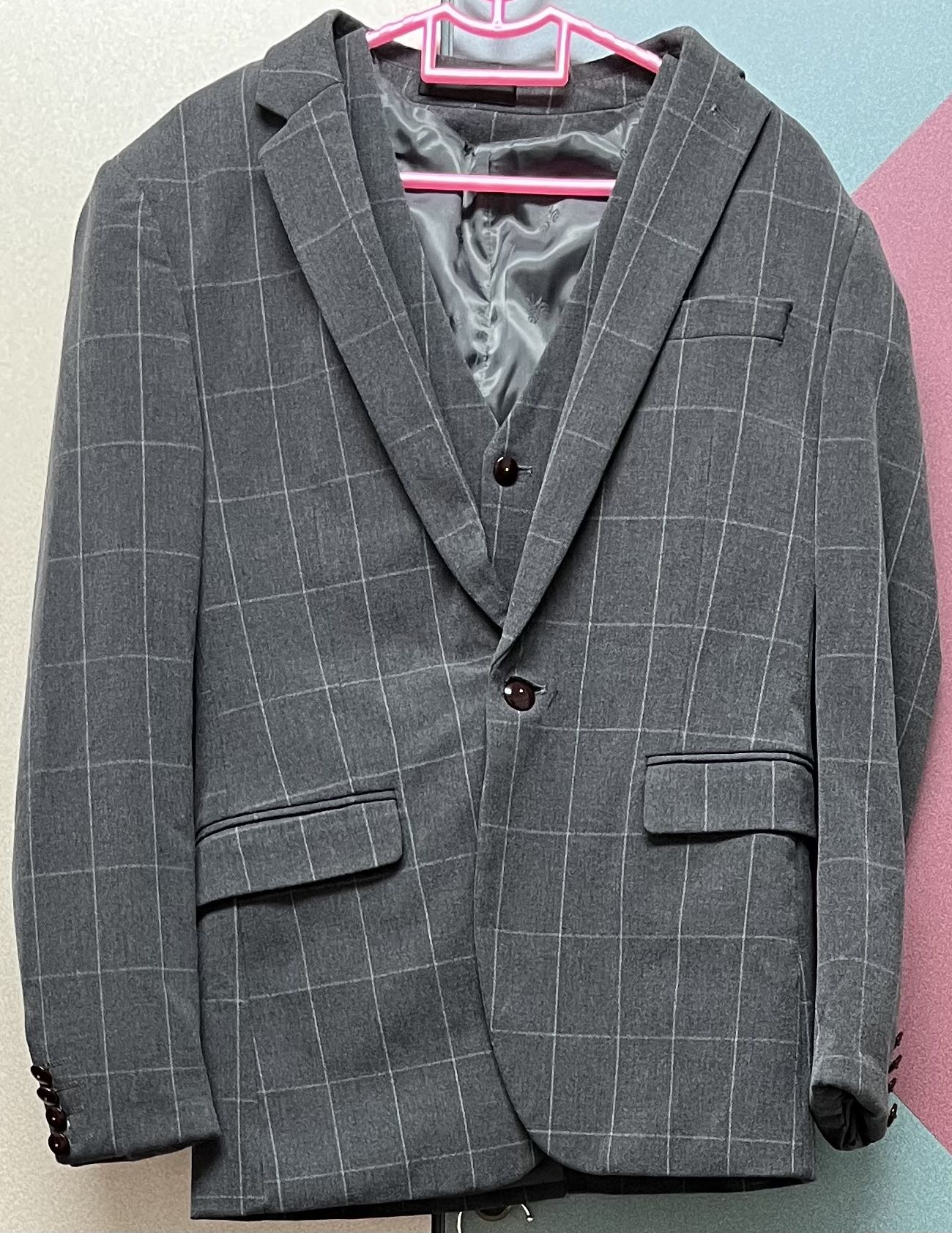 Men full suit with inner vest!, Men's Fashion, Coats, Jackets and ...