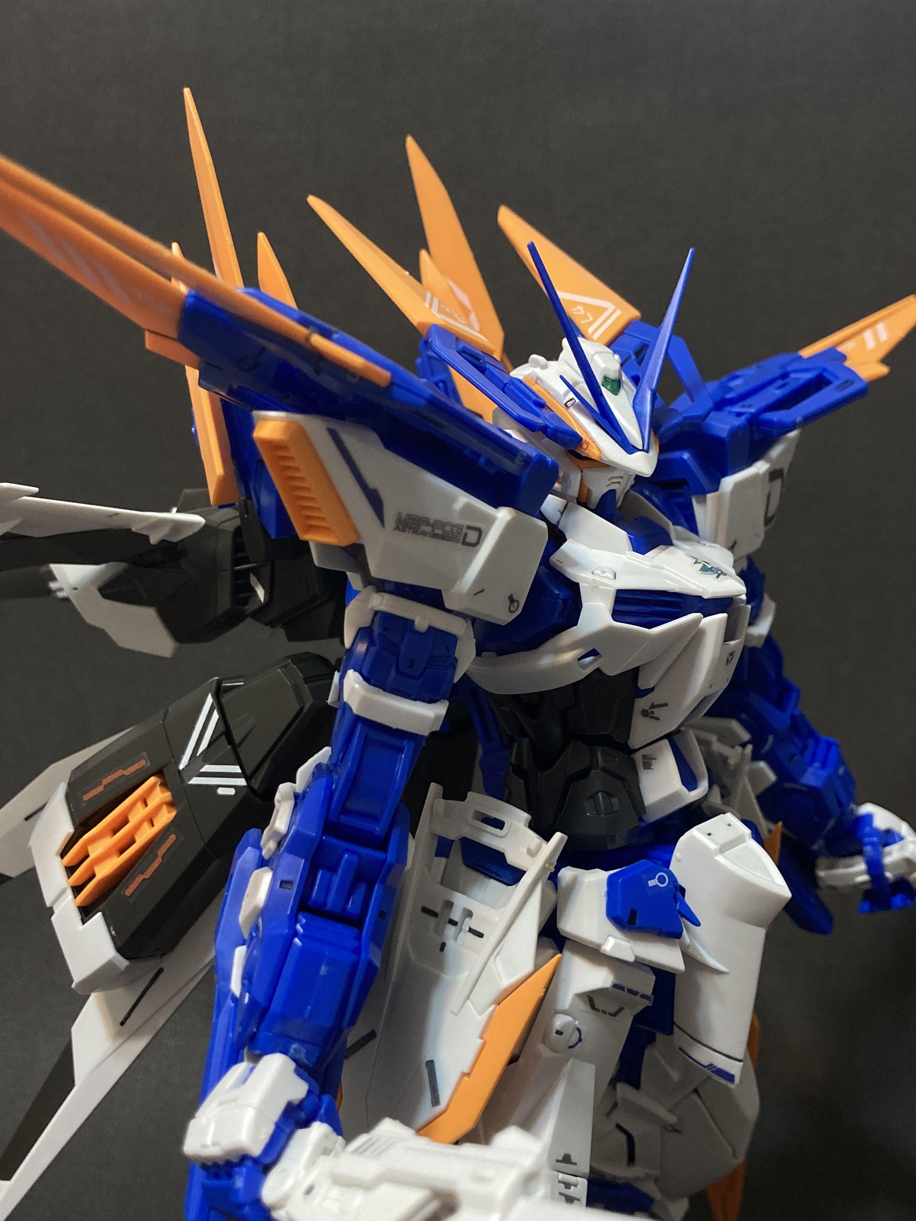 【清位放售】MG 1/100 Gundam Astray Blue Frame D 迷惘高達藍色機/藍異端D型 【成品】, 興趣及遊戲, 玩具 ...