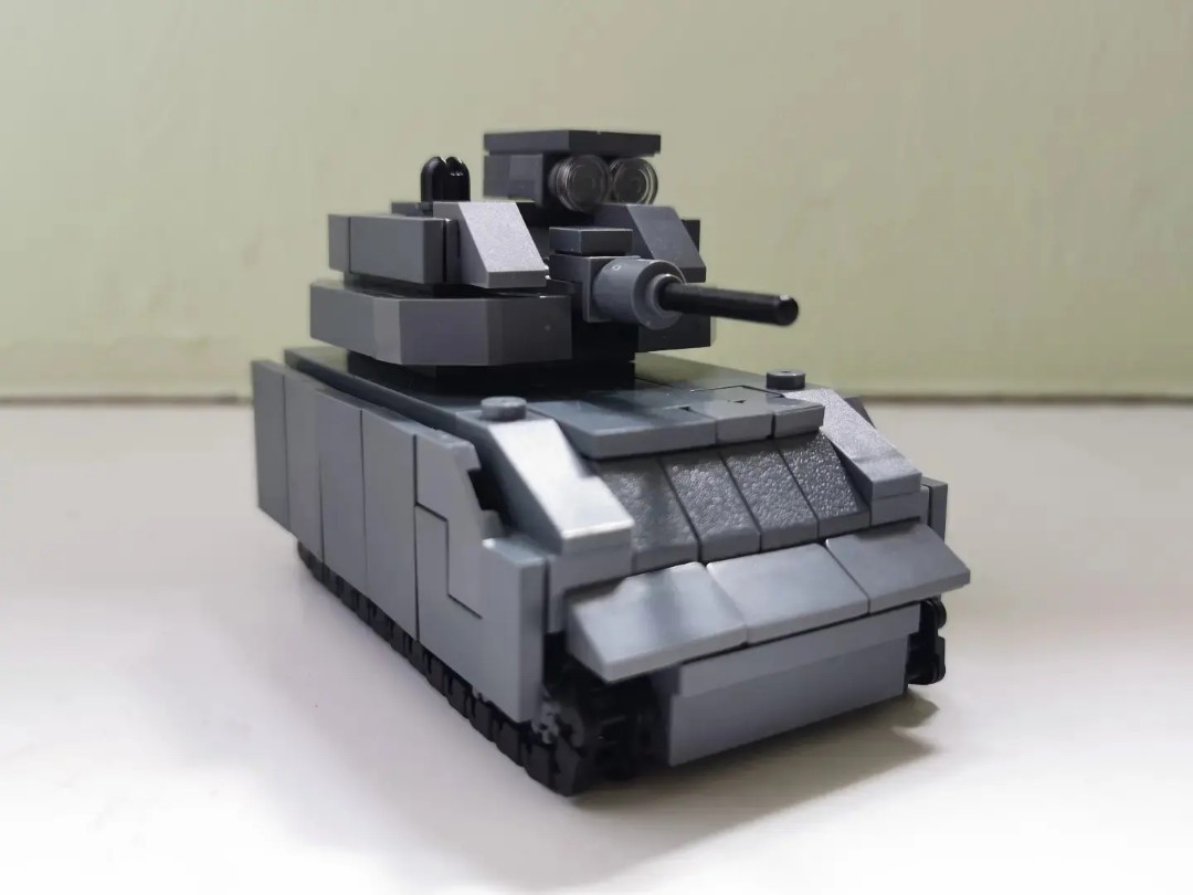 Mini Hunter IFV model, Hobbies & Toys, Toys & Games on Carousell