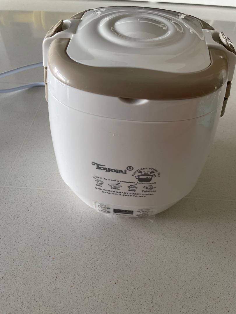 Toyomi mini rice cooker, TV & Home Appliances, Kitchen Appliances ...