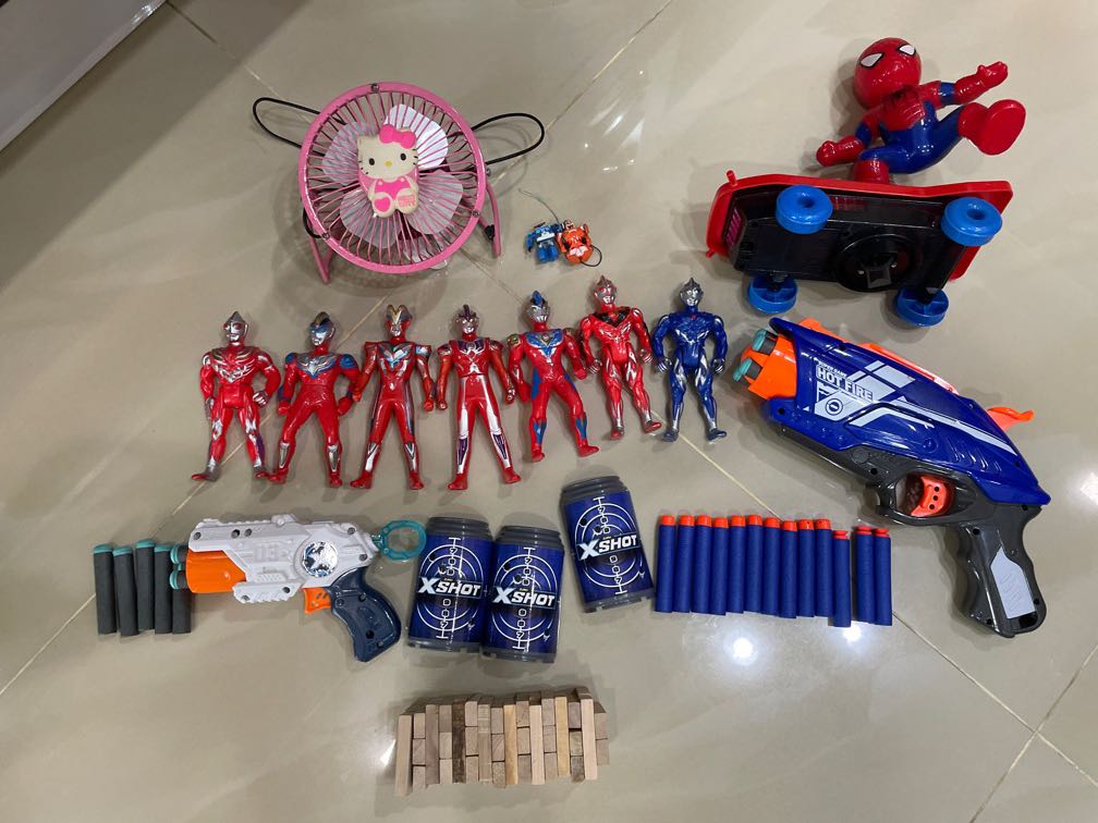 Unwanted toys ULTRAMAN, Hot fire, x shot, blocks, mini fan, spiderman ...