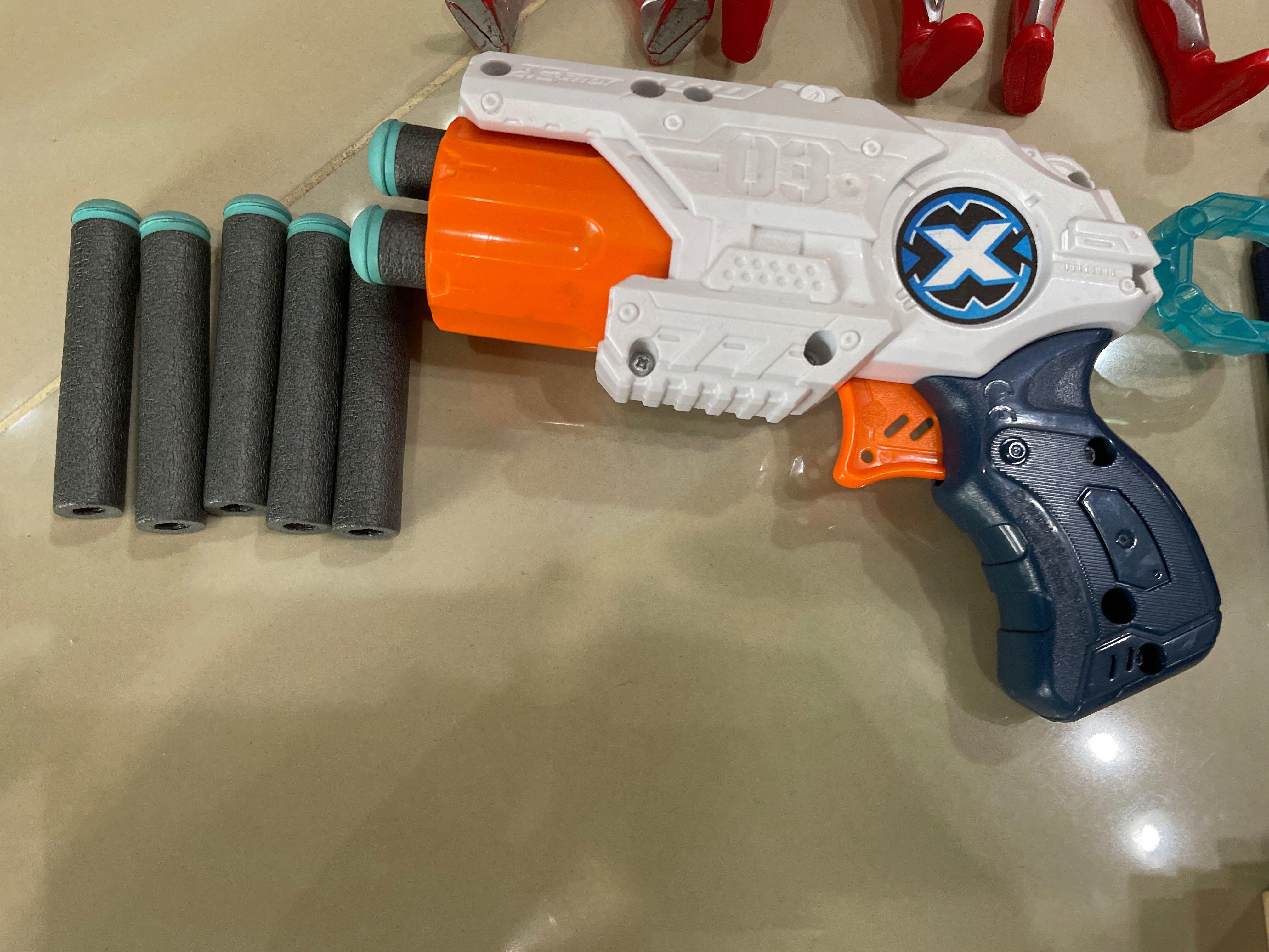 Unwanted toys ULTRAMAN, Hot fire, x shot, blocks, mini fan, spiderman ...