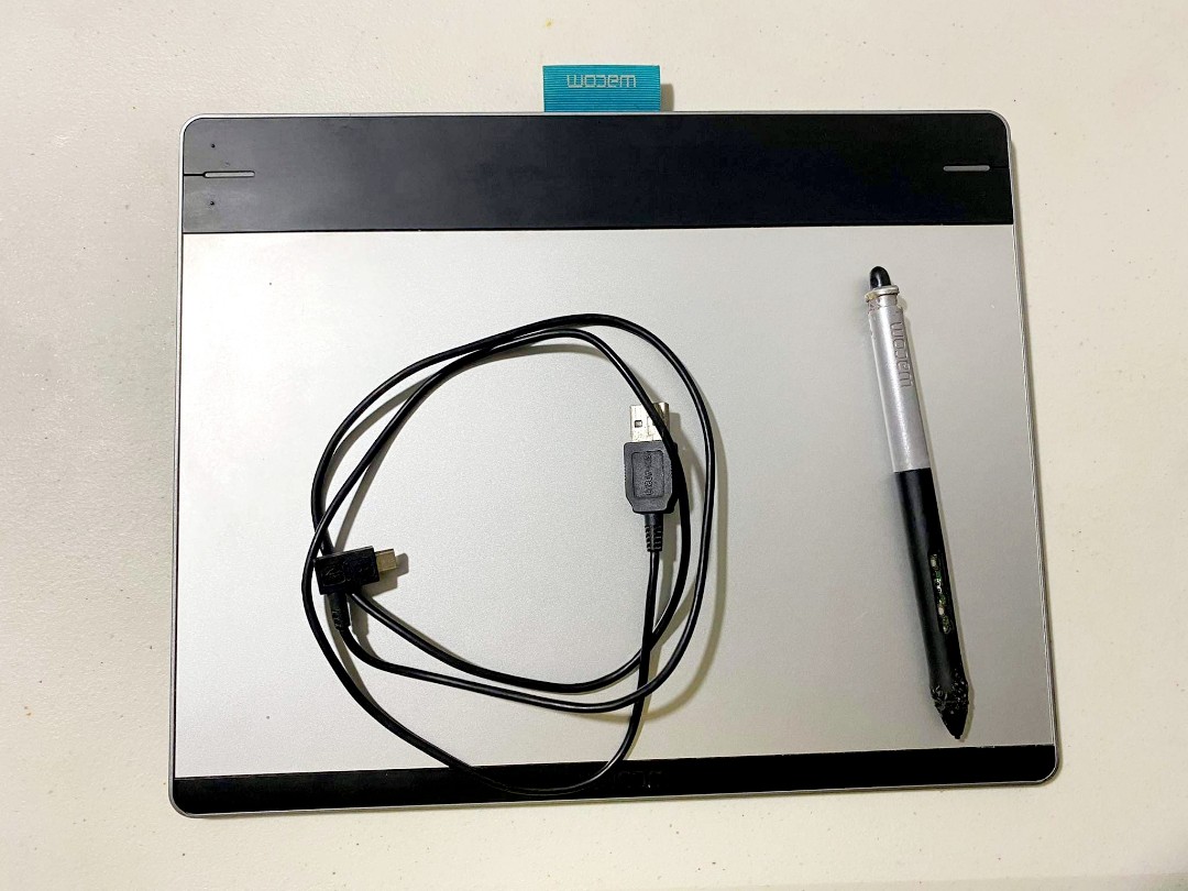 Wacom Intuos CTH 680, Computers & Tech, Laptops & Notebooks on Carousell