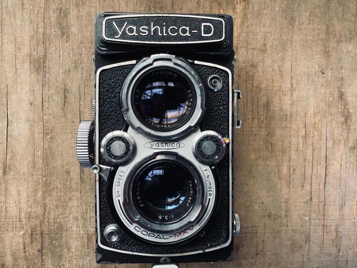 SOLD: Yashica-D Japanese TLR Film Camera, Photography, Cameras on Carousell