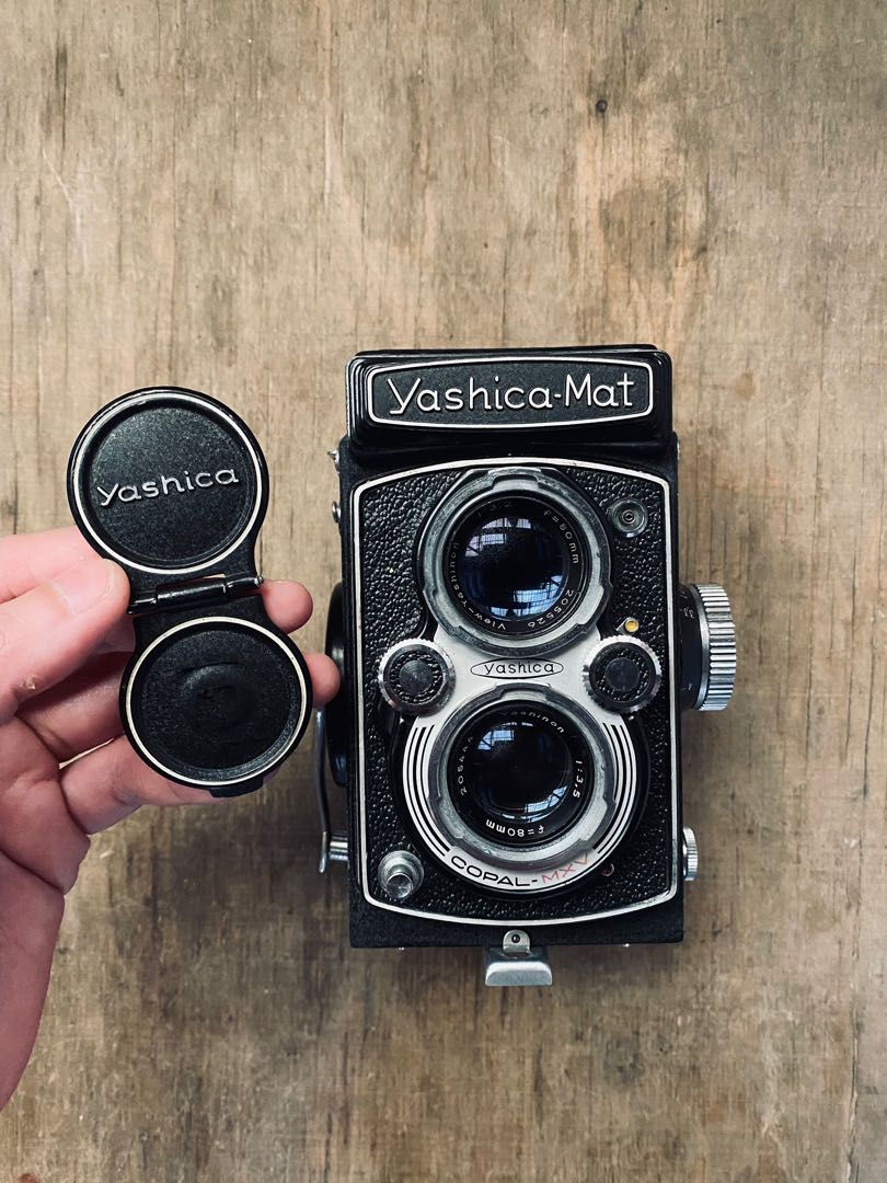 Yashica-Mat Japanese TLR Camera, Photography, Cameras on Carousell