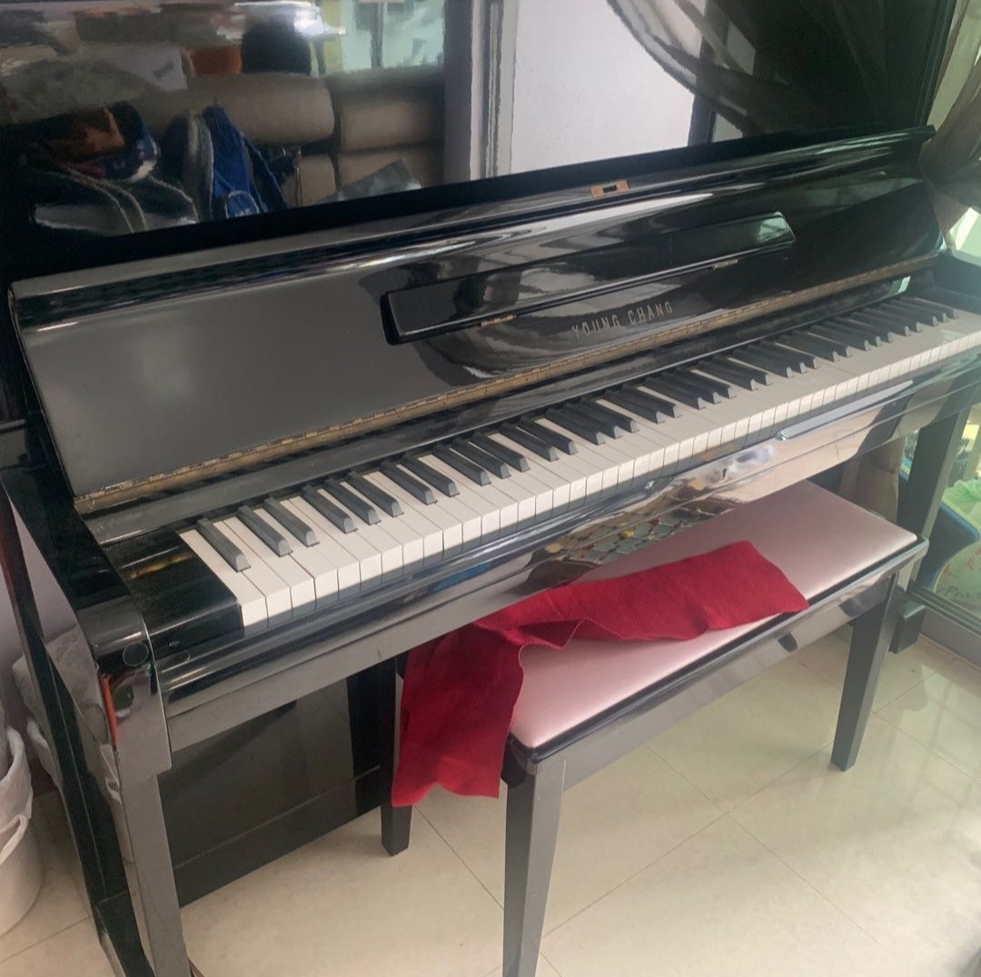 Young Chang Upright Piano, Hobbies & Toys, Music & Media, Musical ...