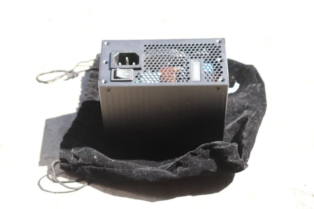 Corsair SF Series SF600 600 Watts Fully Modular Power Supply (80+ Gold Certified), Computers ...