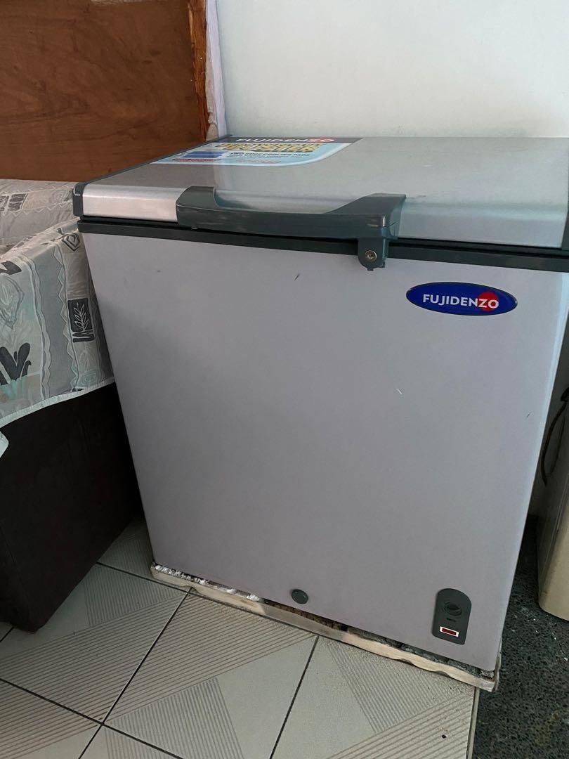 Fujidenzo Chest Freezer (5.5 cu. ft.), TV & Home Appliances, Kitchen ...