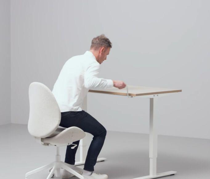 IKEA height adjustable table (IKEA SKARSTA / TROTTEN) Sit Standing ...