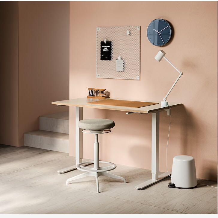 IKEA height adjustable table (IKEA SKARSTA / TROTTEN) Sit Standing ...