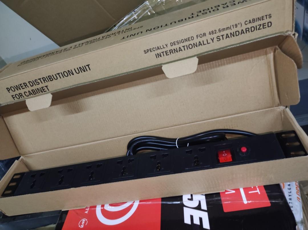 PDU 6 Slot Plastic Type Power Distribution Unit for Data Cabinet ...