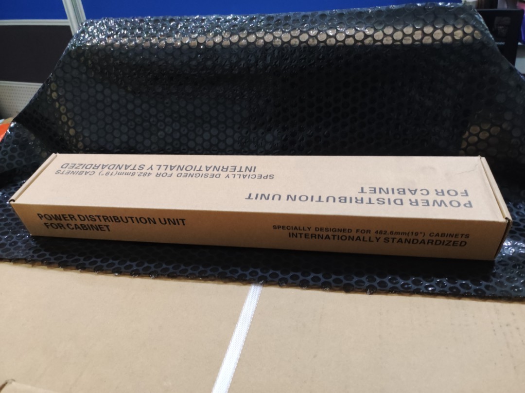 PDU 8 Slot Plastic Type Power Distribution Unit for Data Cabinet ...