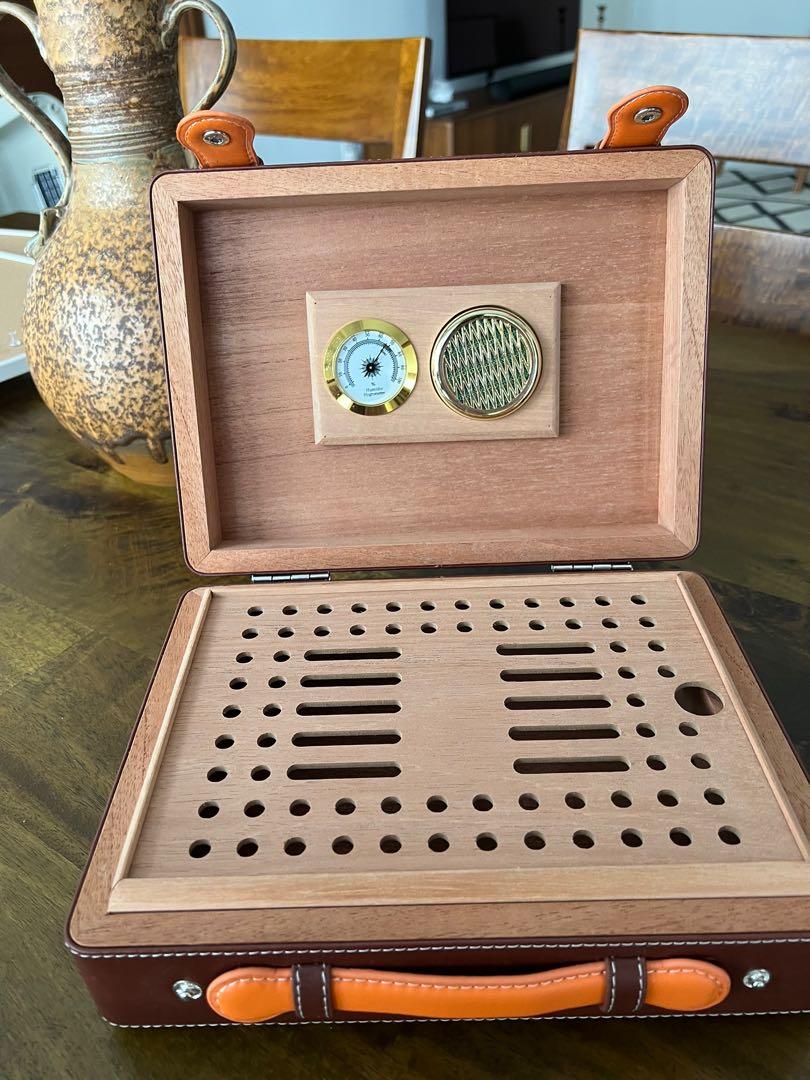 Portable Cedar Cigar Travel Case - Humidor, Men's Fashion, Bags ...