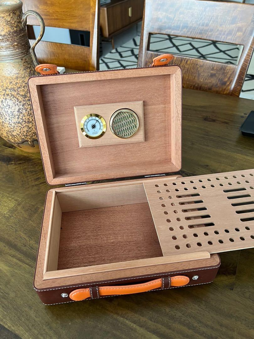 Portable Cedar Cigar Travel Case - Humidor, Men's Fashion, Bags ...