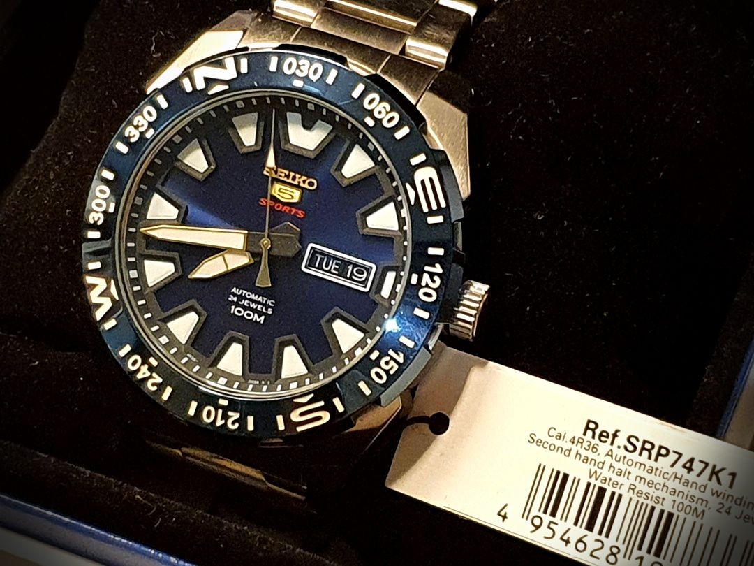 Seiko SRP747K1 'Land' Compass Cardinal Points Bezel, Men's Fashion ...