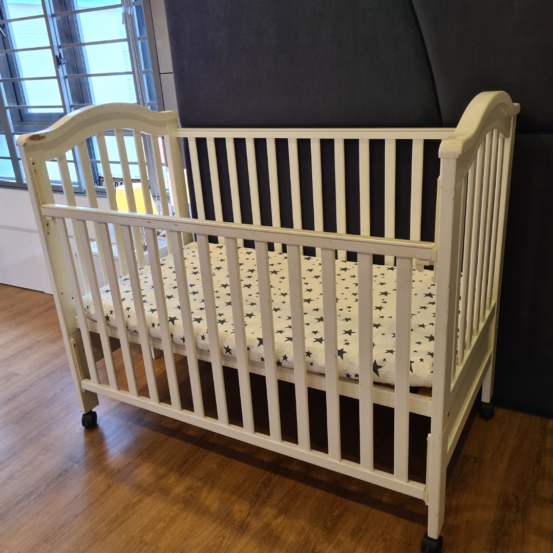 4 in 1 convertible baby cot, Babies & Kids, Baby Nursery & Kids ...
