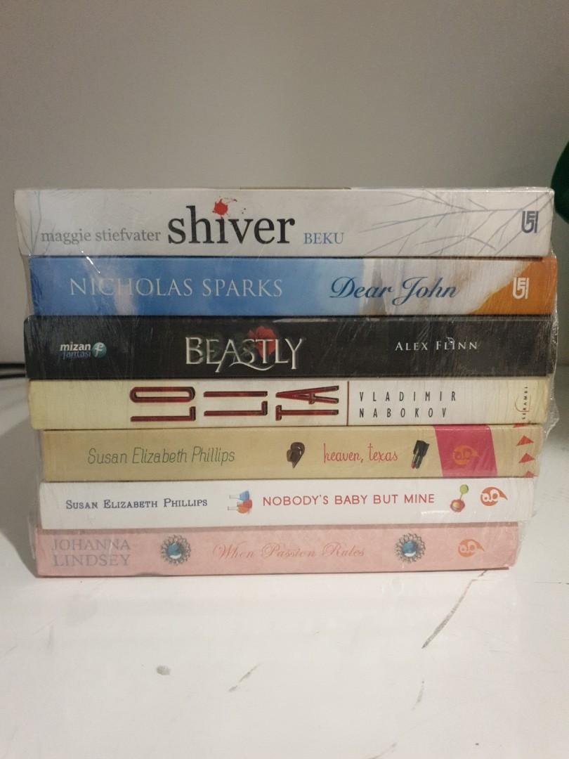 7 light romance books, Buku & Alat Tulis, Buku di Carousell
