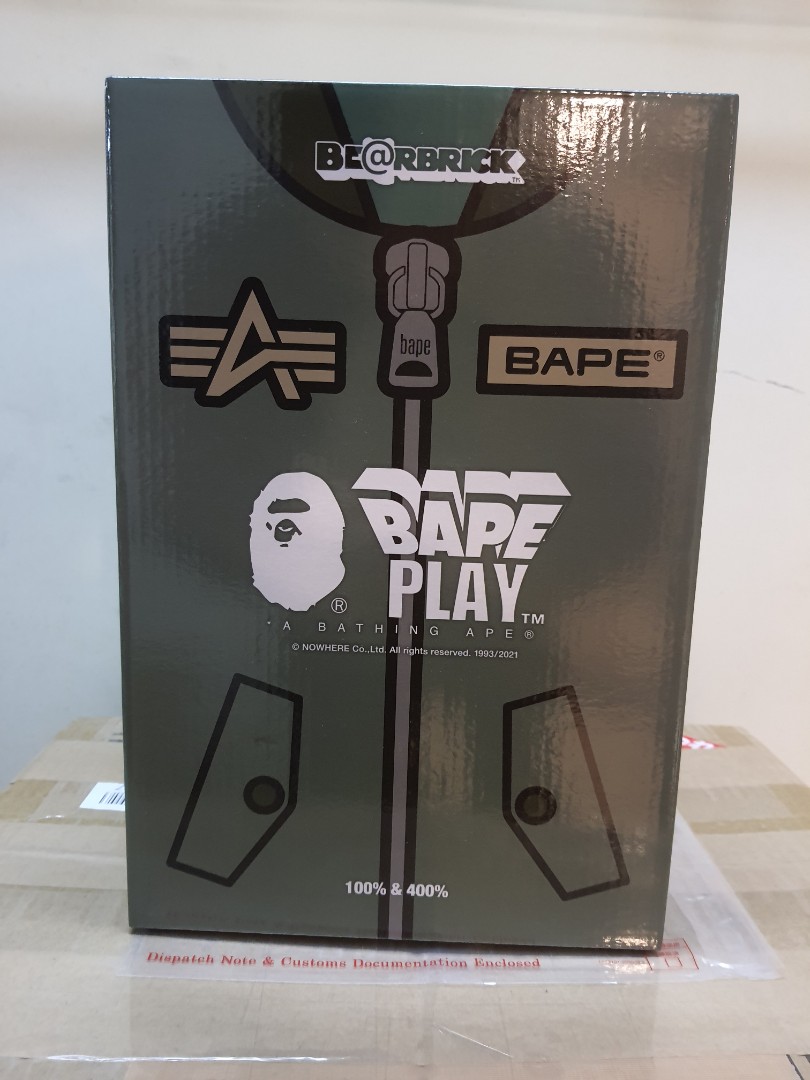 全新現貨 Bearbrick Bape x Alpha 400%+100%, 興趣及遊戲, 玩具 & 遊戲類 - Carousell