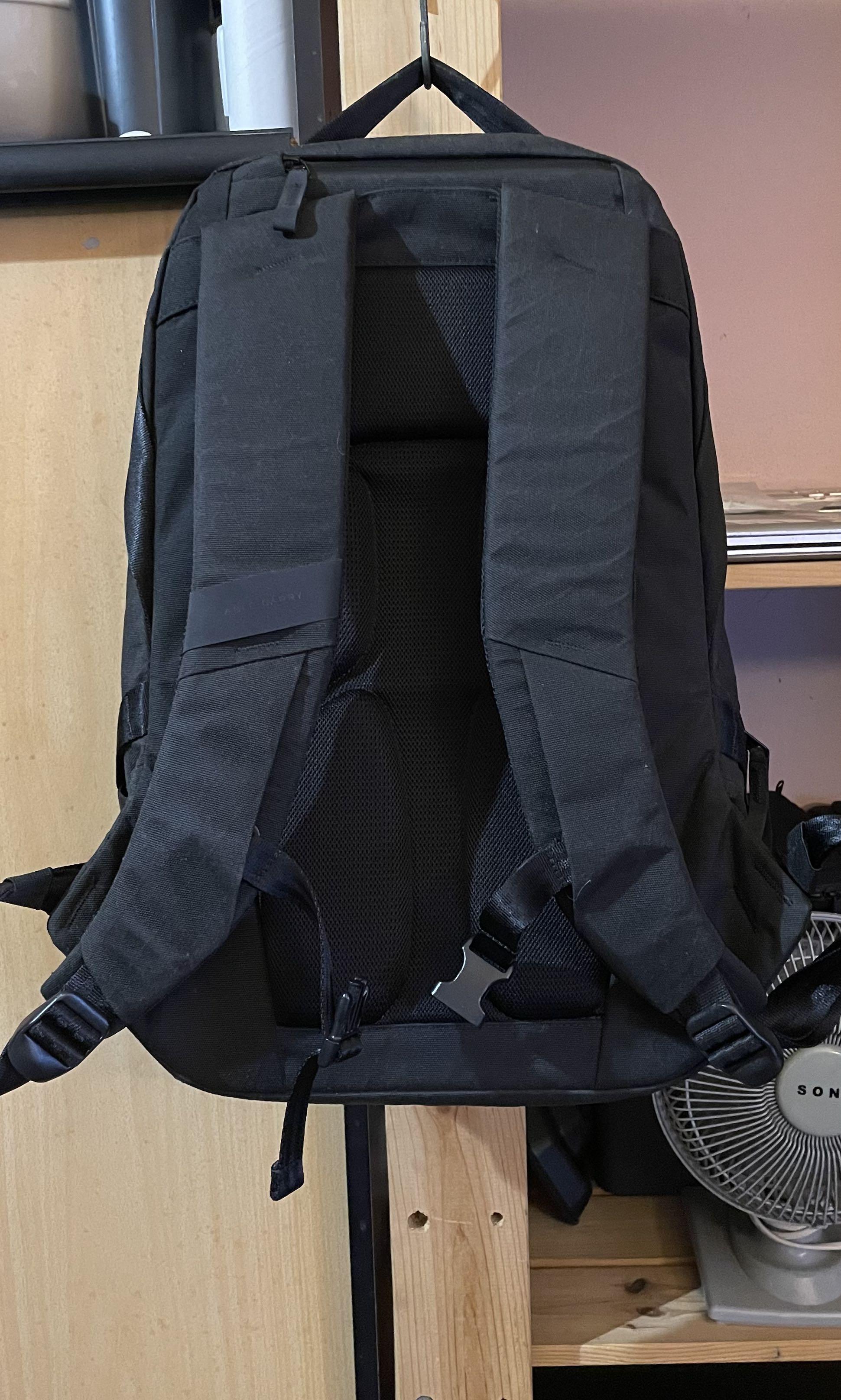 Able Carry Daily Backpack XPAC Deep Black, Men's Fashion, Bags ...