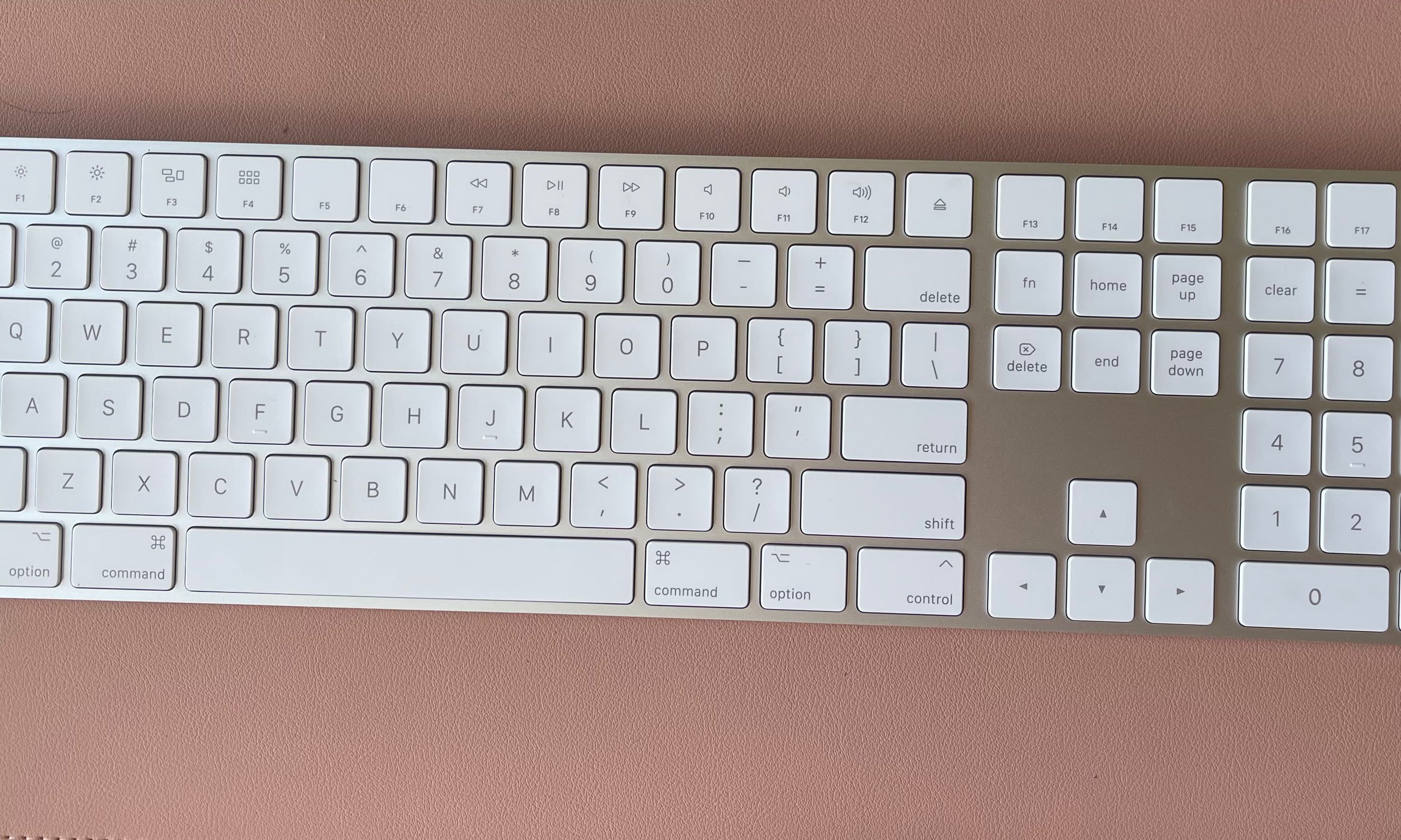 Apple Magic Keyboard Numeric Computers And Tech Parts And Accessories Computer Keyboard On Carousell