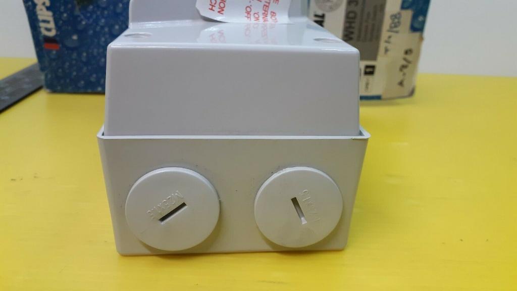 Clipsal WHD 35 Weatherprotected double pole surface switch HD35 series ...