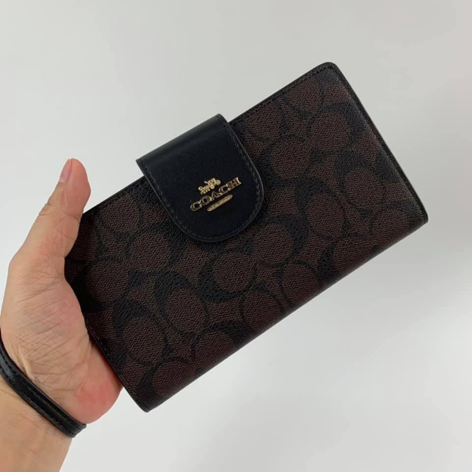 Coach Tech Phone Wallet in Signature Canvas, Women's Fashion, Bags ...