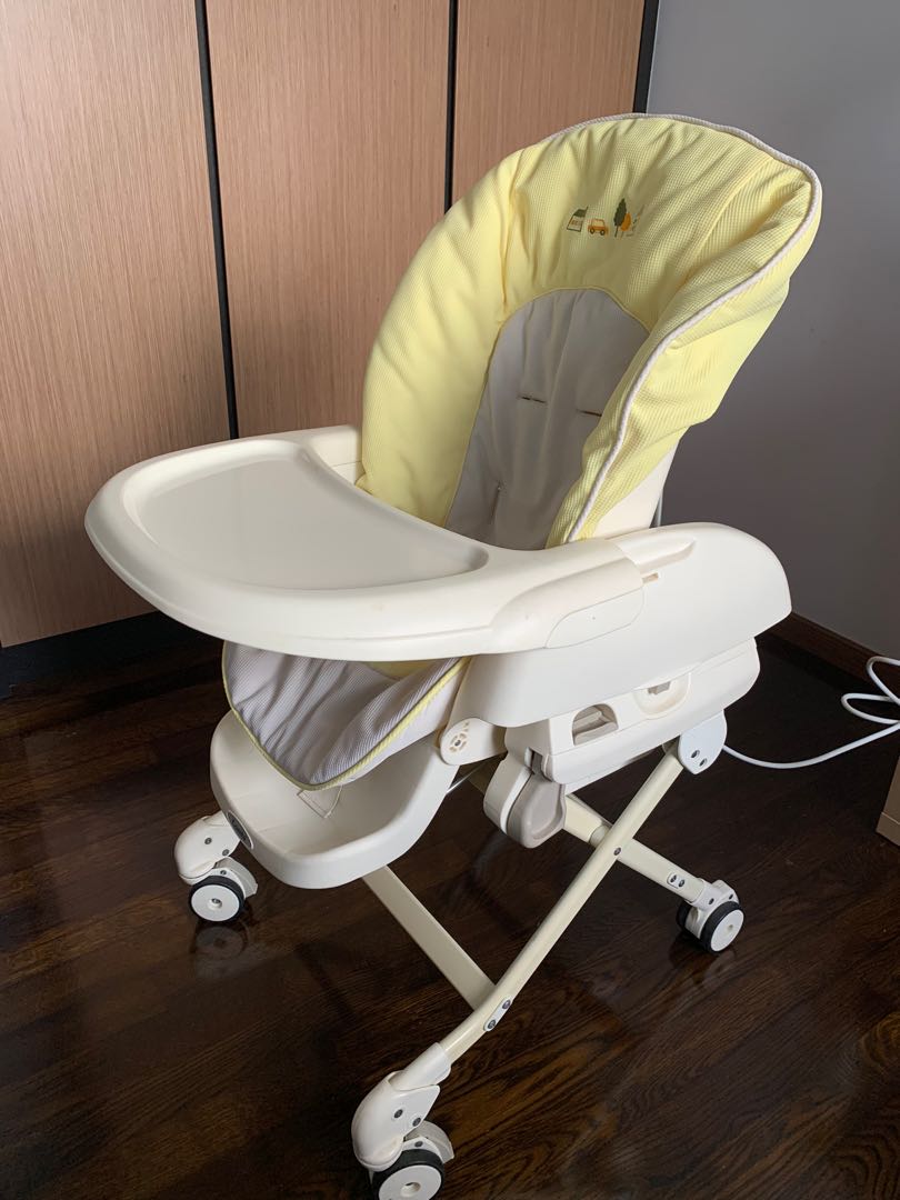 Combi Auto Swing Parenting Station, Babies & Kids, Nursing & Feeding ...