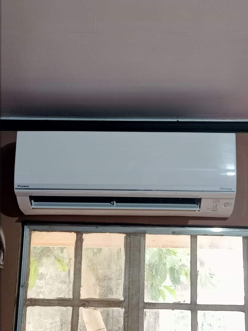 Daikin split type inverter aircon with Free installation, TV & Home ...