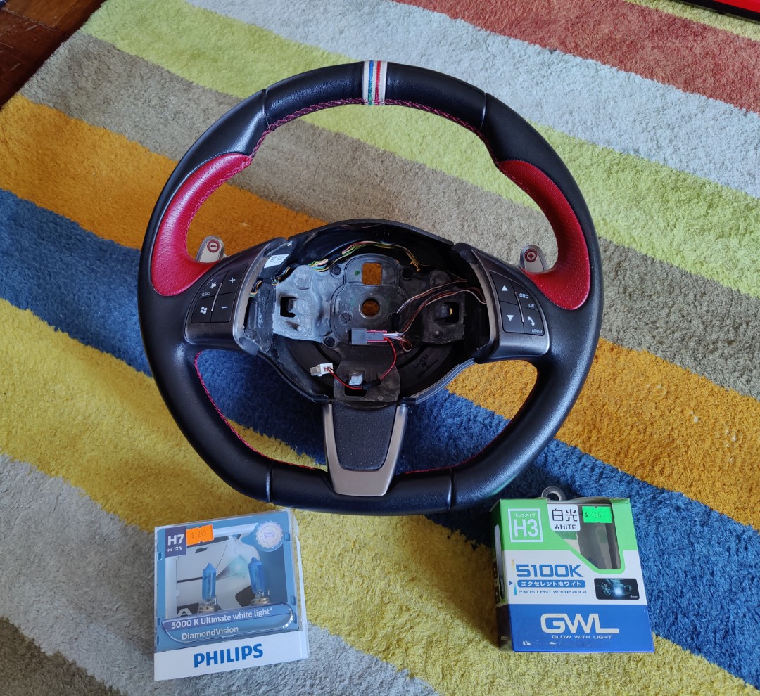 Fiat ABARTH 軚盤+連控 , 白光頭燈、白光霧燈, 汽車配件, 其他 - Carousell