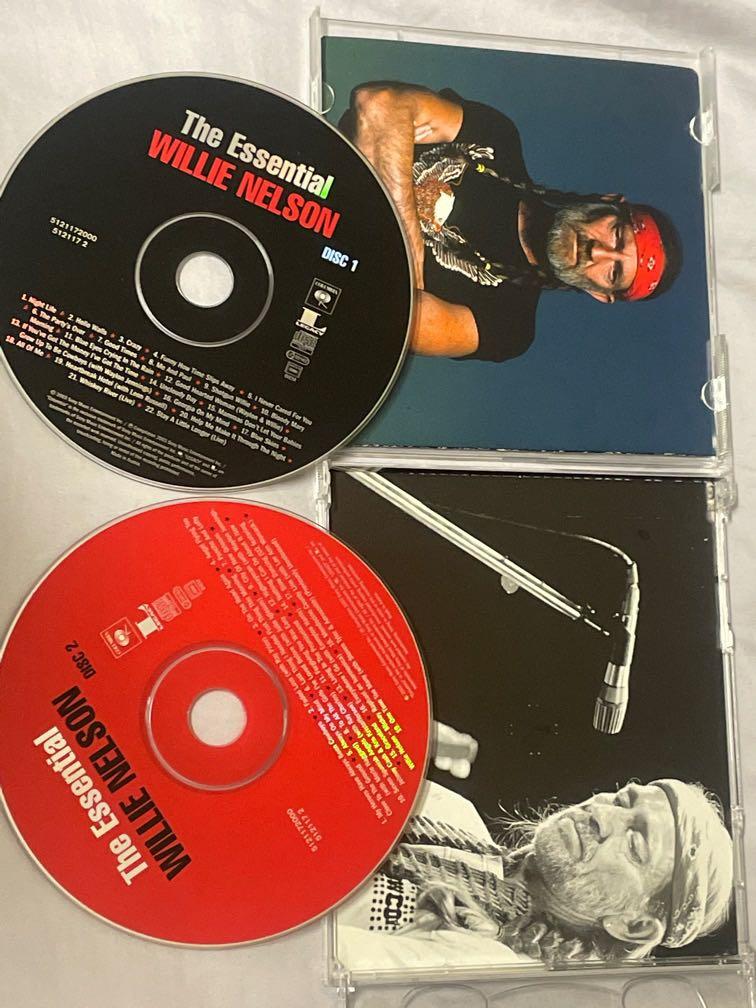 Willie Nelson - the essential, Hobbies & Toys, Music & Media, CDs ...