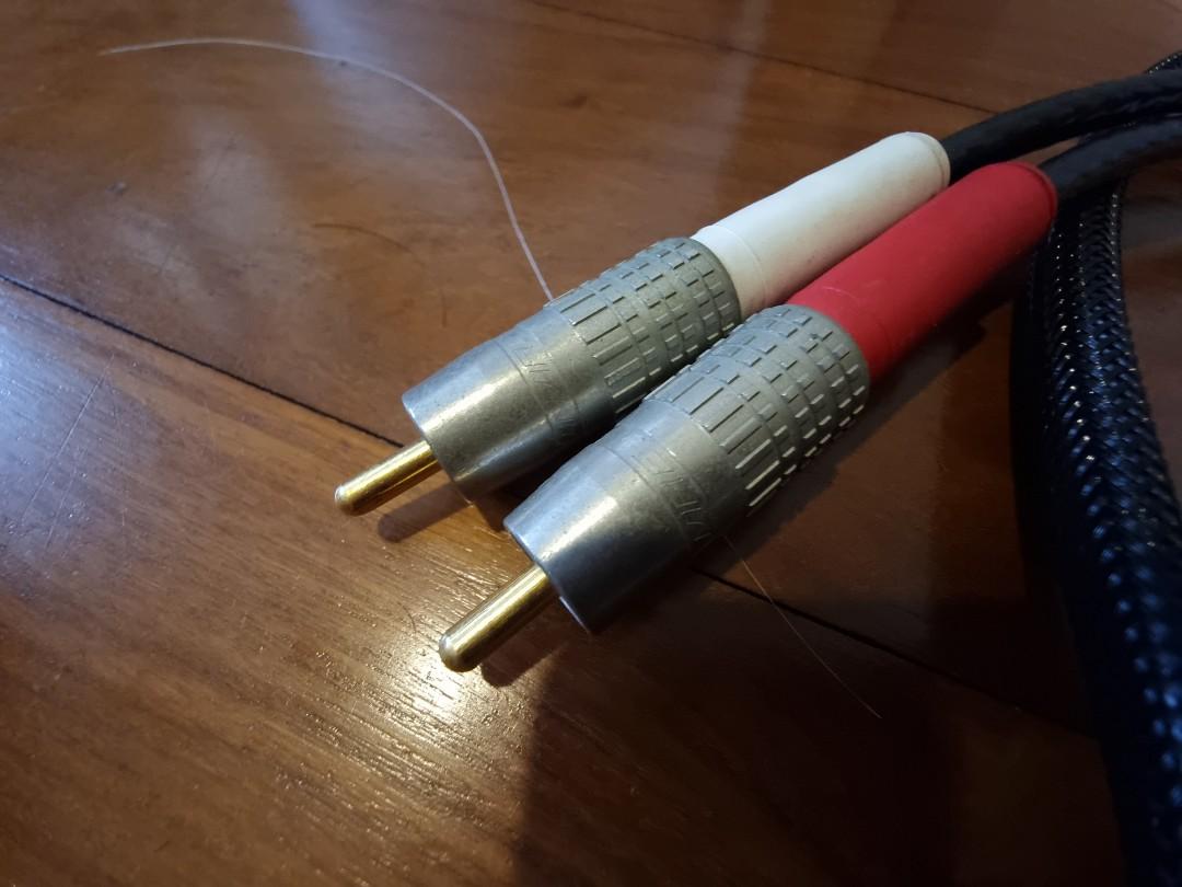 1 Pair of 2M Belden 89259 stereo 3.5mm to RCA interconnect, Audio ...
