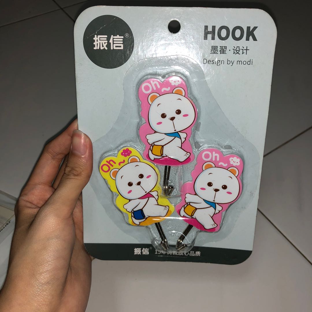 cartoon hook, Furniture & Home Living, Home Improvement & Organisation ...