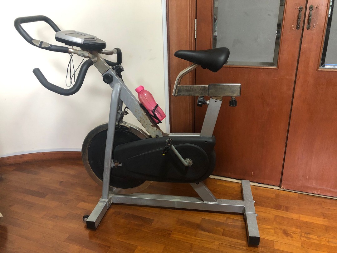 Cycling exercise machine, Sports Equipment, Exercise & Fitness, Cardio ...