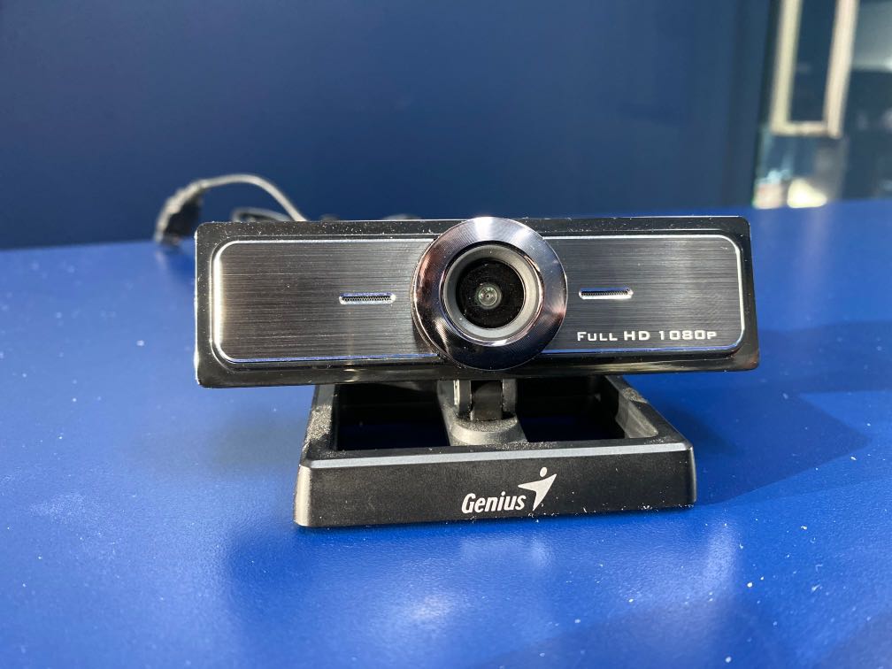 Genius 120-degree Ultra Wide Angle Full HD Conference Webcam, Computers ...