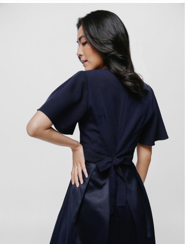 Lovebonito Lylas Faedyn Tie Back Crop Top Womens Fashion Tops Blouses On Carousell