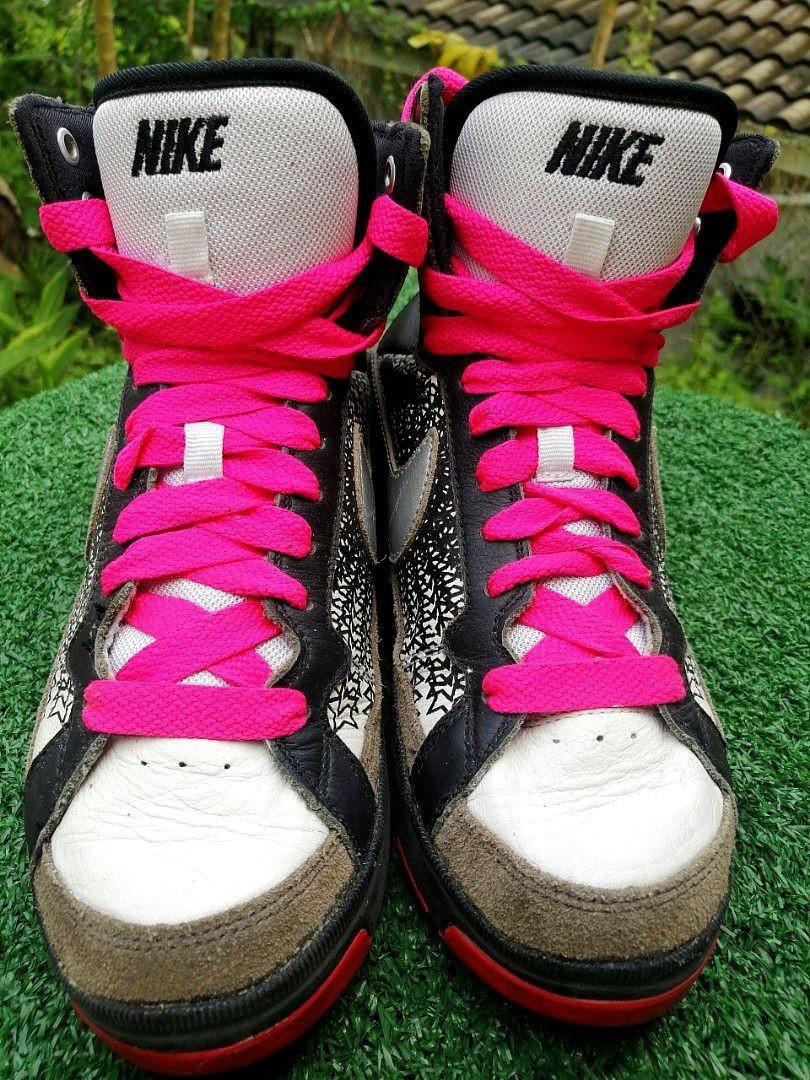 NIKEiD, Women's Fashion, Footwear, Sneakers on Carousell