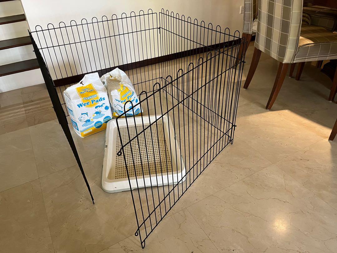 Set of pet gates with pee tray and pee pads, Pet Supplies, Homes ...
