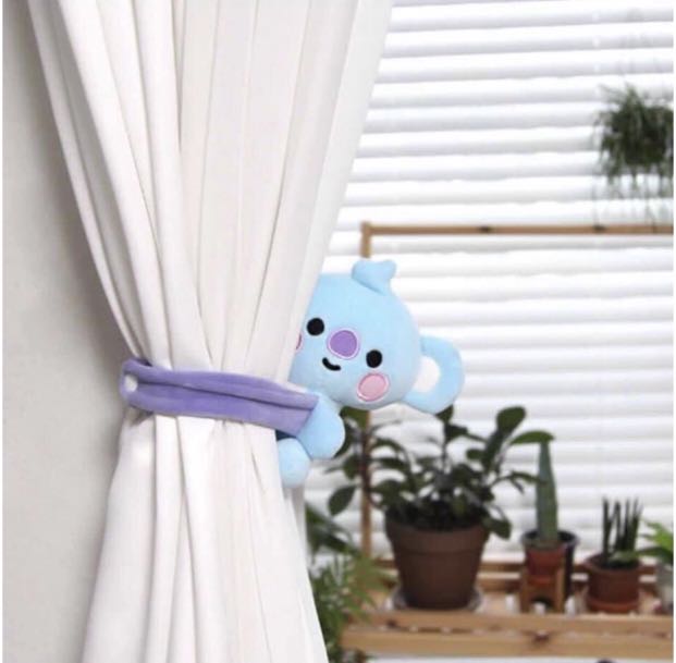 BT21 Koya Hug Holder, Hobbies & Toys, Memorabilia & Collectibles, K ...