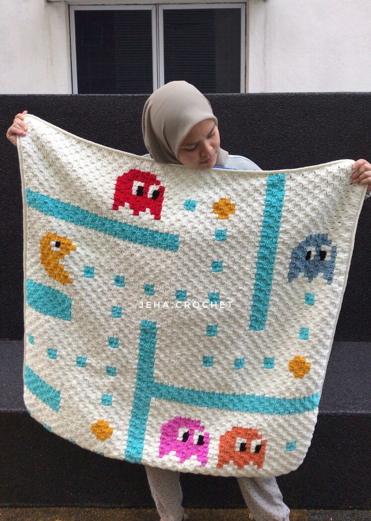 Crochet Pacman Blanket, Hobbies & Toys, Stationery & Craft, Handmade ...