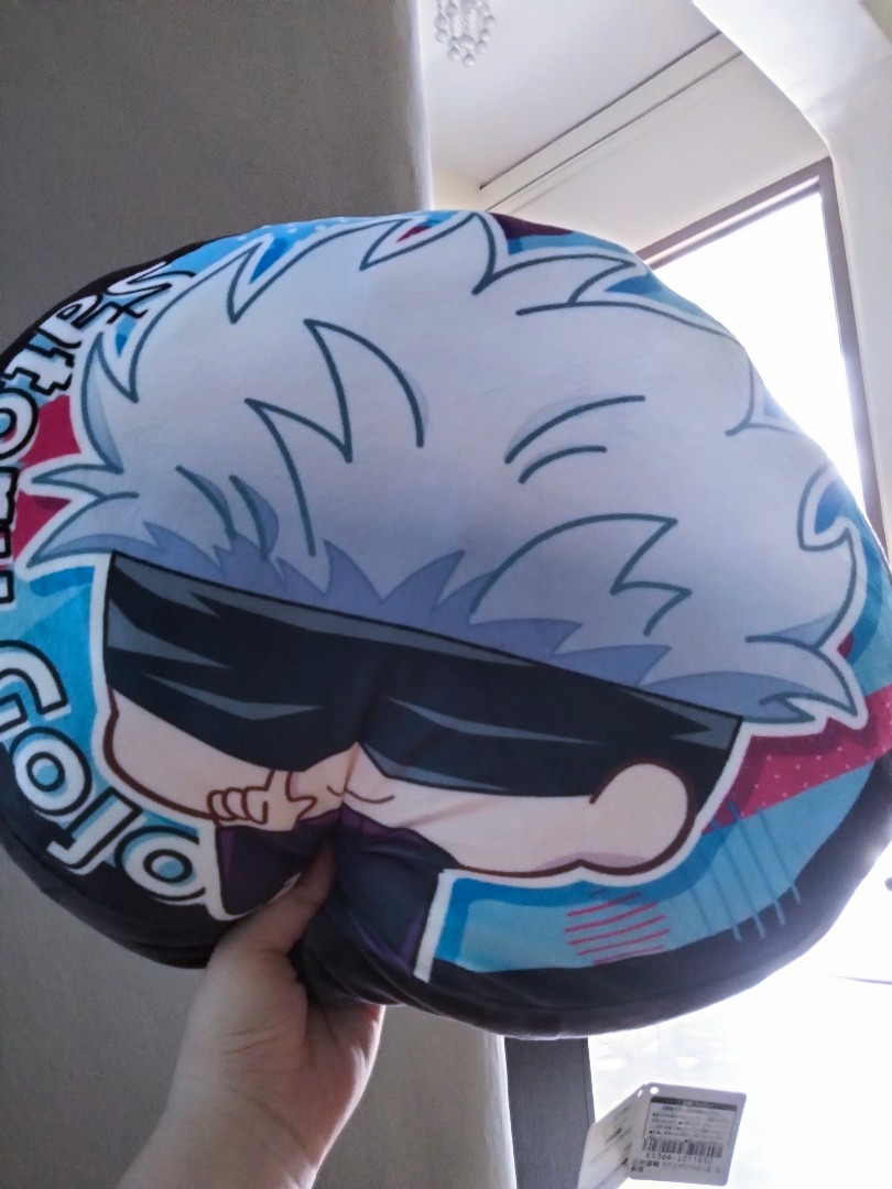 Jujutsu Kaisen Gojo Cushion Big and Soft!, Hobbies & Toys, Toys & Games ...