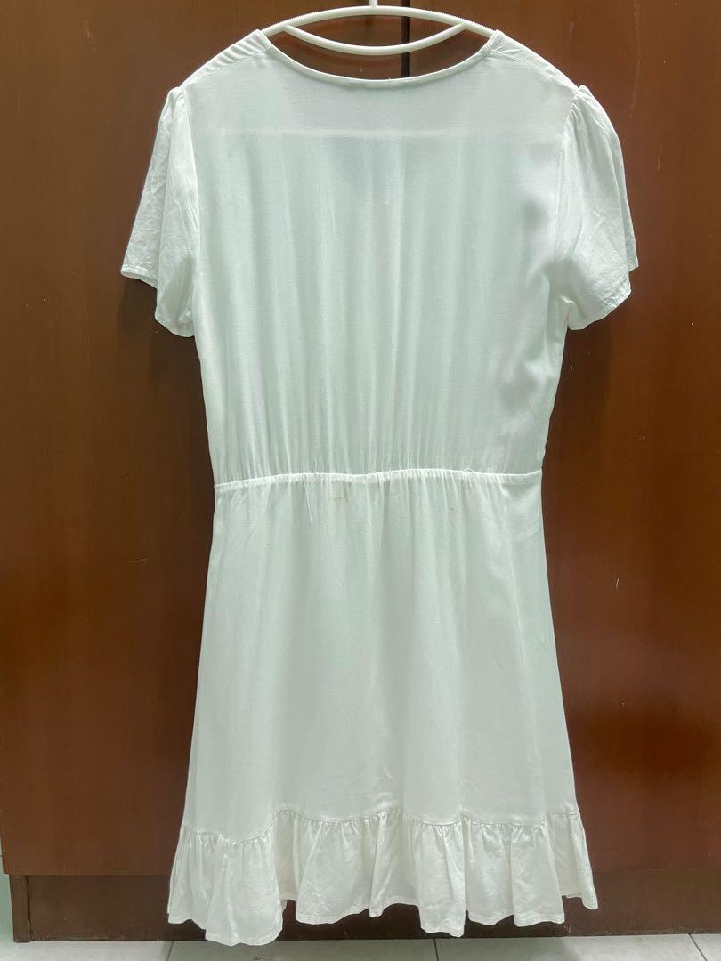 Padini Button Plain White Dress, Women's Fashion, Muslimah Fashion ...