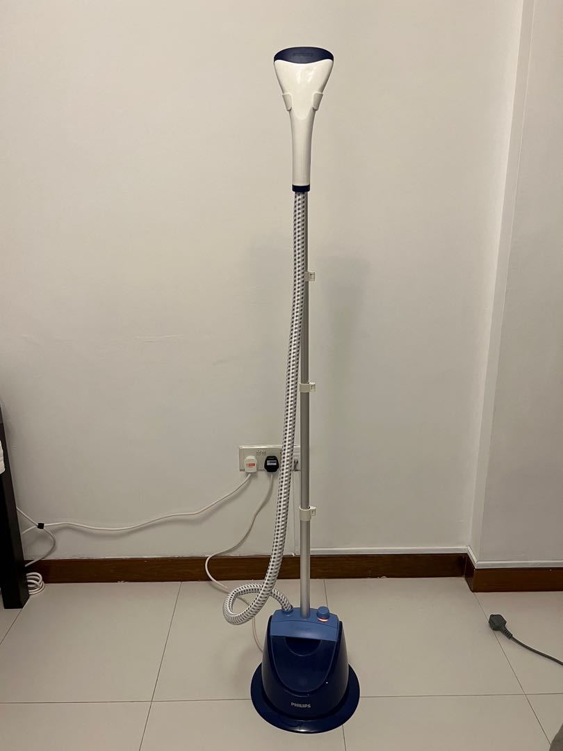 Philips Garment Steamer GC499, TV & Home Appliances, Irons & Steamers on Carousell