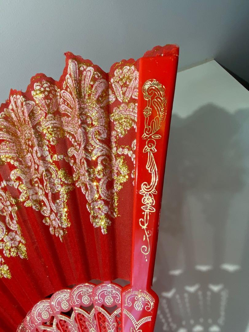 Traditional Chinese Plastic Fan, Hobbies & Toys, Stationery & Craft ...