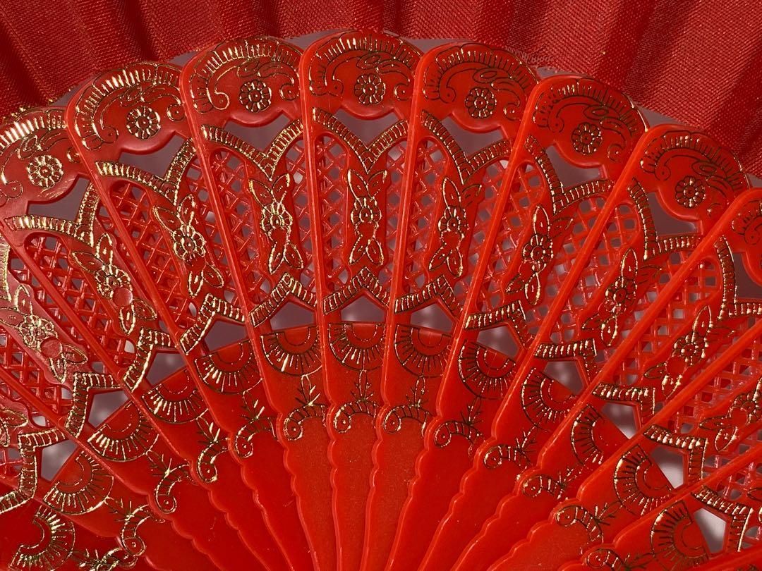 Traditional Chinese Plastic Fan, Hobbies & Toys, Stationery & Craft ...